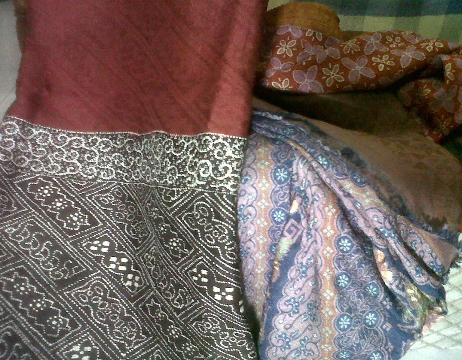 Grosir Batik Jakarta | Tas Etnik Indonesia: RUPA - RUPA BATIK SUTERA ...