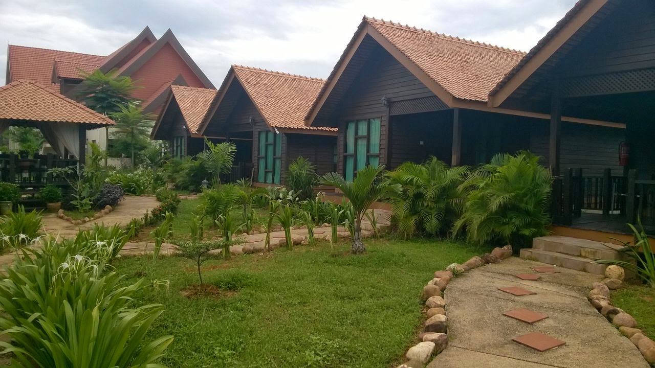 syahida shamsuddin: Manor Beach Resort , Besut