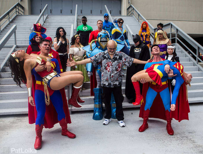 The Crusader's Realm: Dragoncon 2015 DC Cosplayers honor "Crisis on ...
