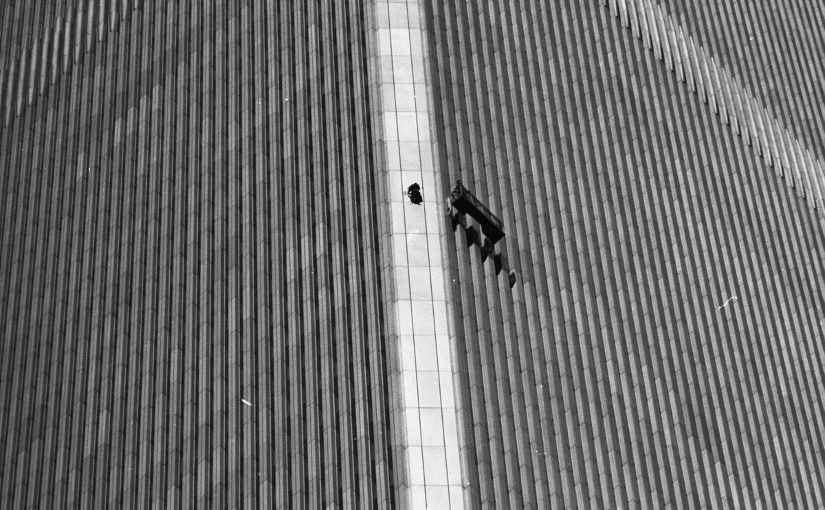 Vintage Photographs Captured ‘Human Fly’ George Willig Climbing the ...