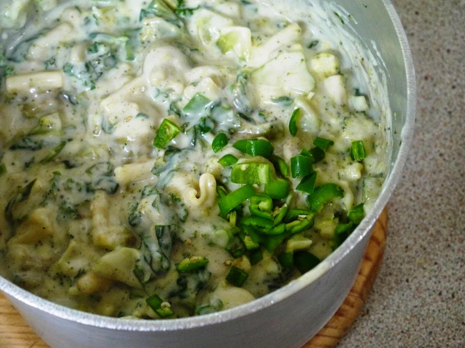 This Muslim Girl Bakes: Green Macaroni Cheese.