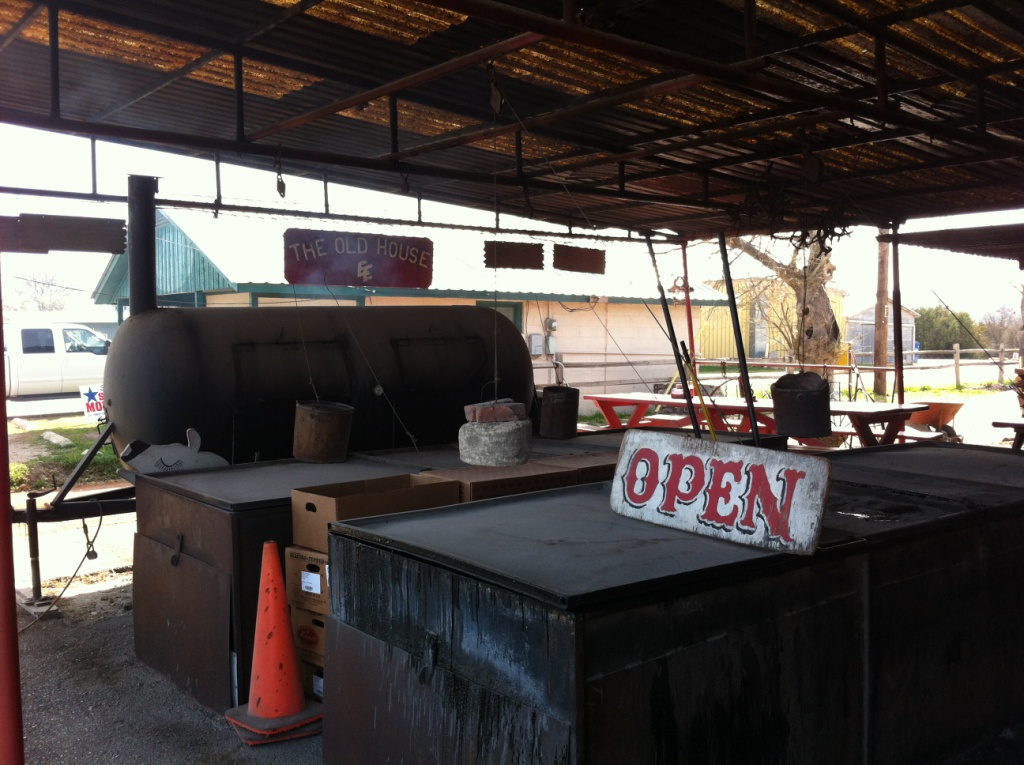 Bill's Bar-B-Que | Full Custom Gospel BBQ