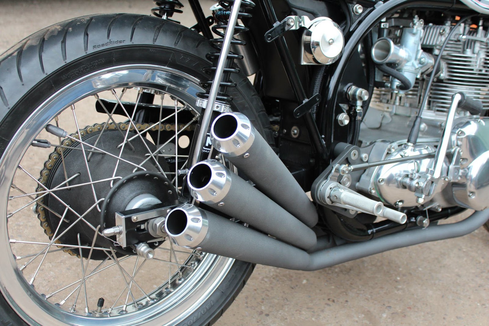 Racing Cafè: Triton by Made in Metal Motorcycles