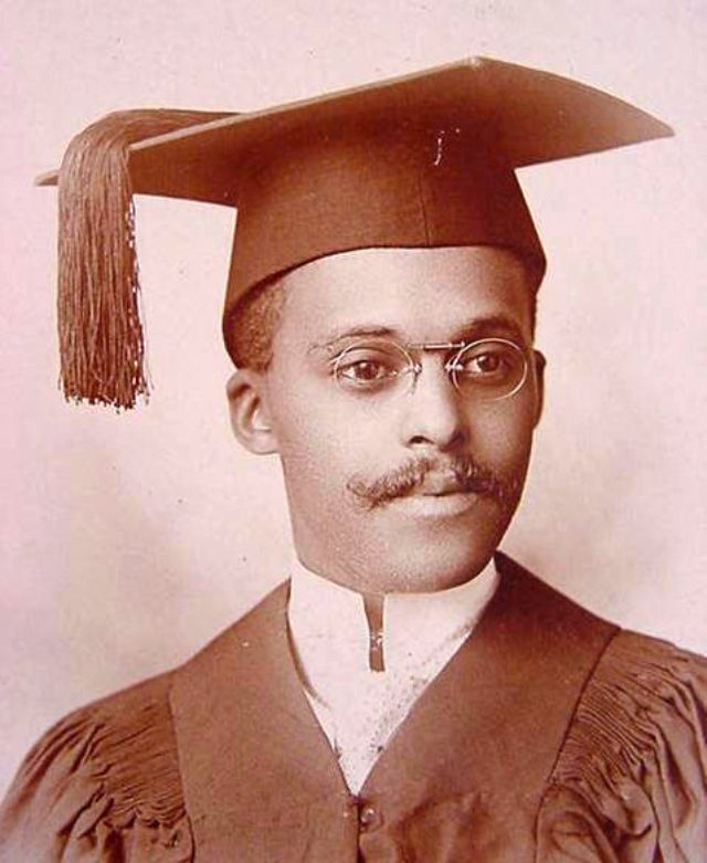 21 Charming Photos of the Graduates From the Late 19th and Early 20th ...