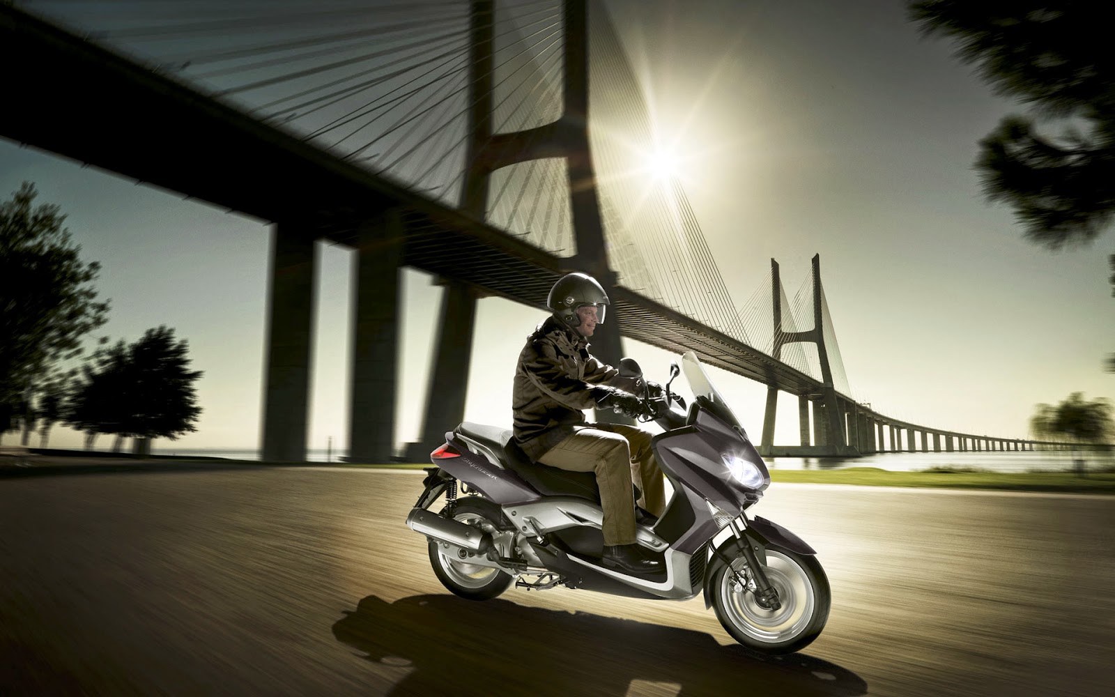 MBK Skycruiser New 125 cc Scooty Photo Gallery