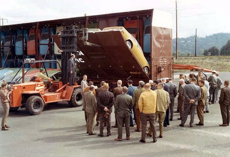 Chevy Vega and the Vert-A-Pac Rail System in the 1970s ~ Vintage Everyday