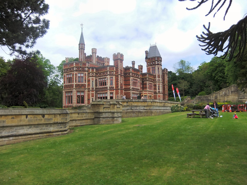 Photographs Of Newcastle: Saltwell Park