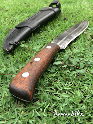 kawanbike: Custom wood handle for my parang