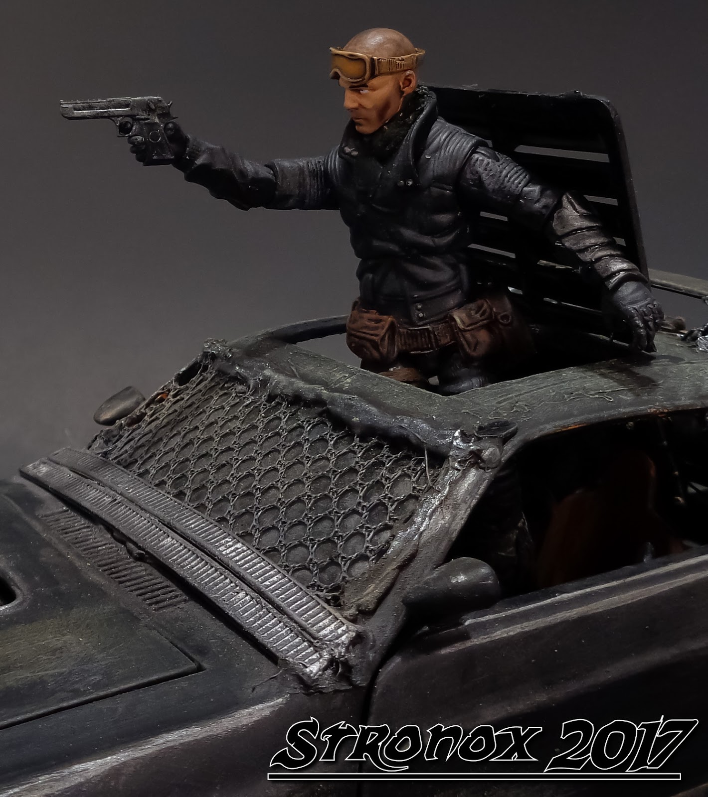 Stronox Custom Figures: June 2017