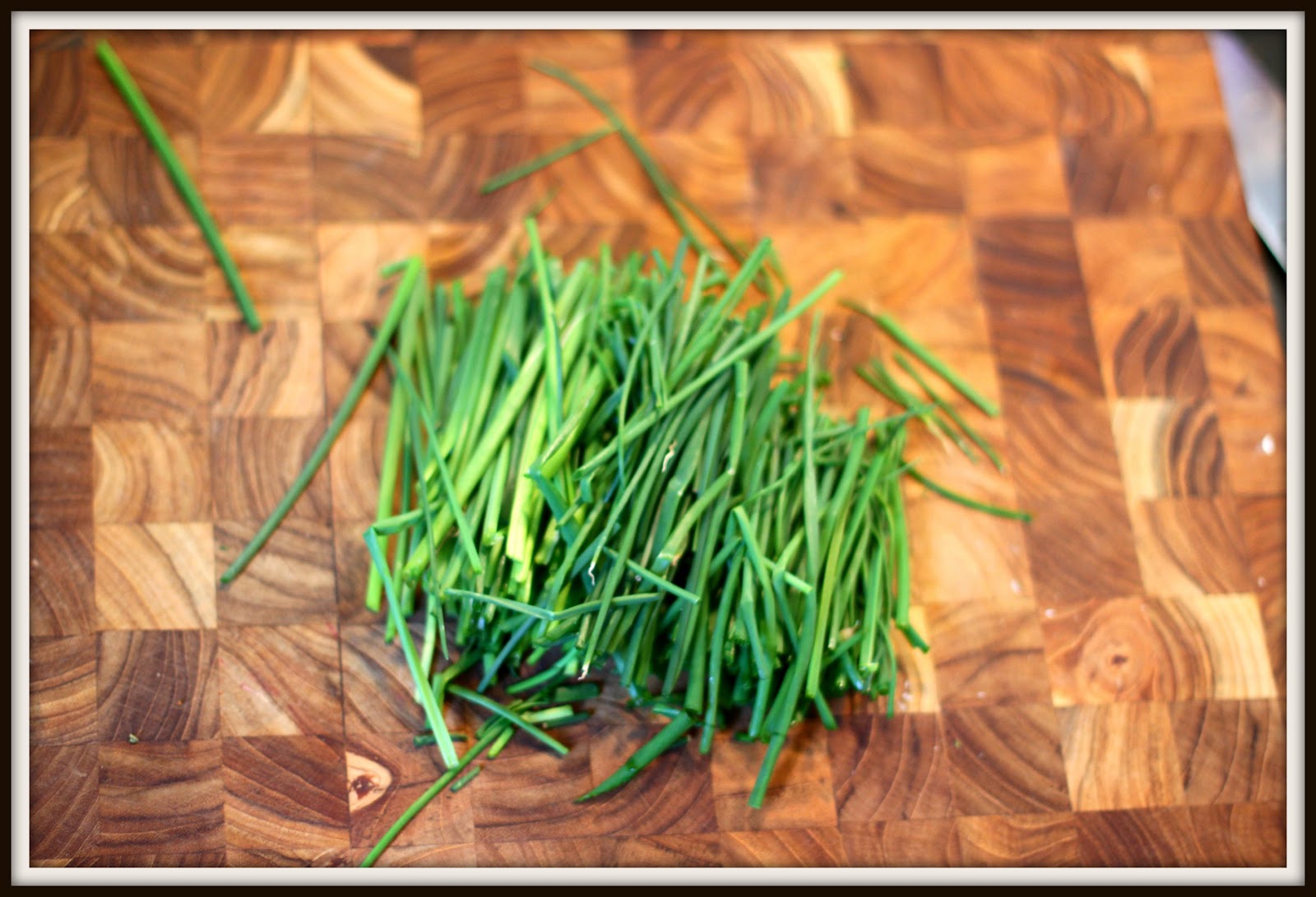 Desperate Gardener: Chive Oil