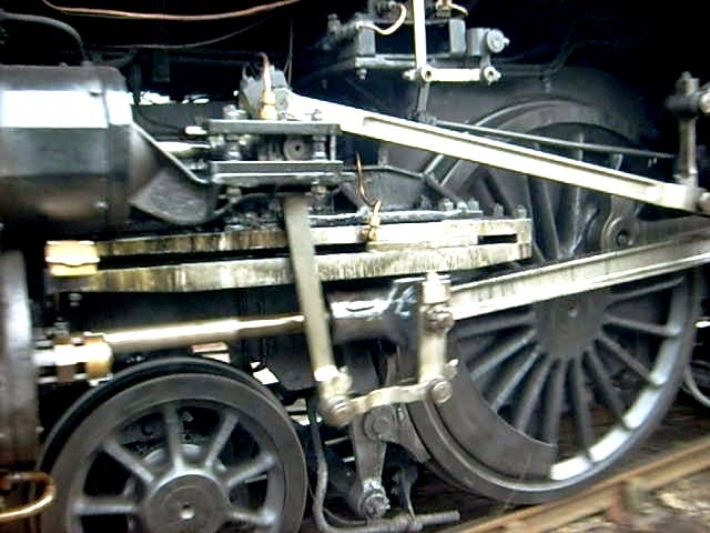 Steam Memories: Caprotti and Walschaerts Std class 5 and 4 comparison