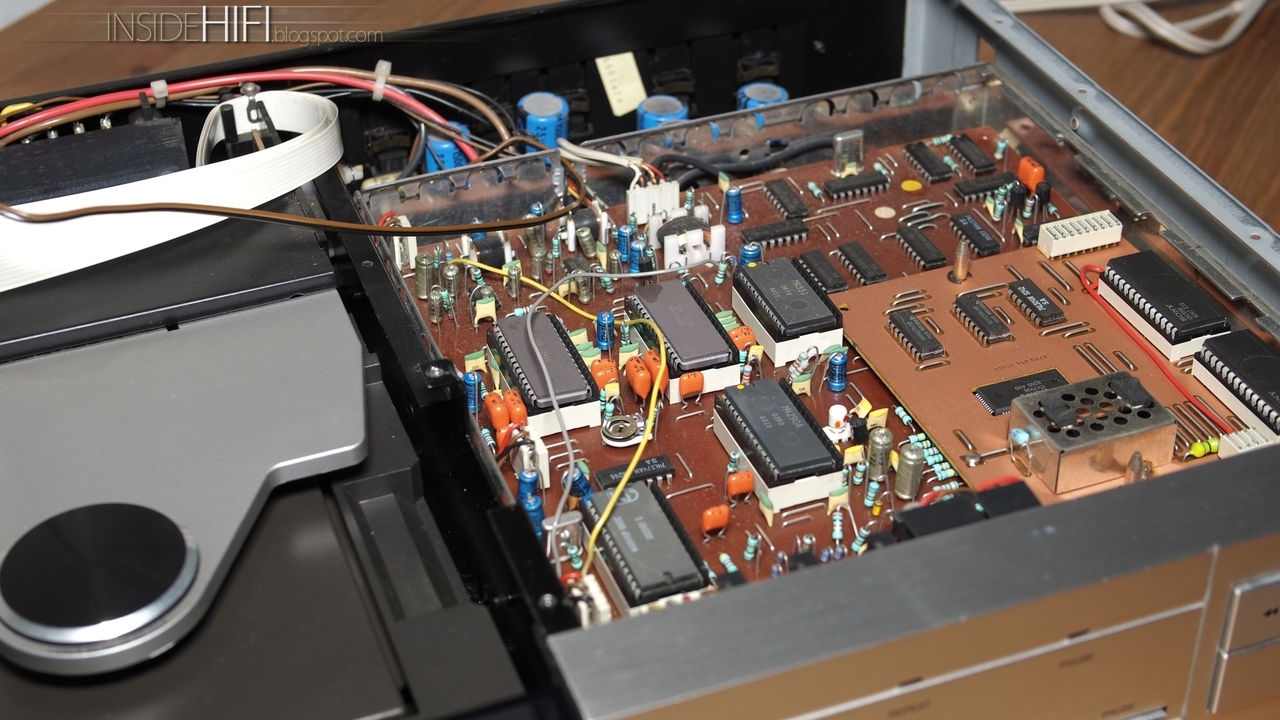 Inside Hi-Fi: Philips CD 300 (CD300/00)