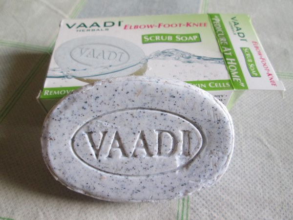 Vaadi Herbals Elbow Foot Knee Scrub Soap Review