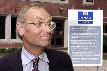 Prison UK: An Insider's View: Prison Governors: a Mysterious Presence