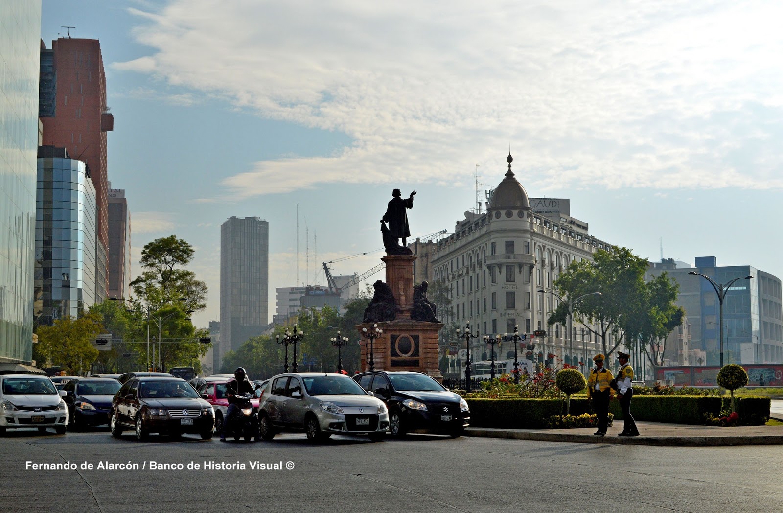 Banco de Historia Visual ©: Glorieta de Colón.