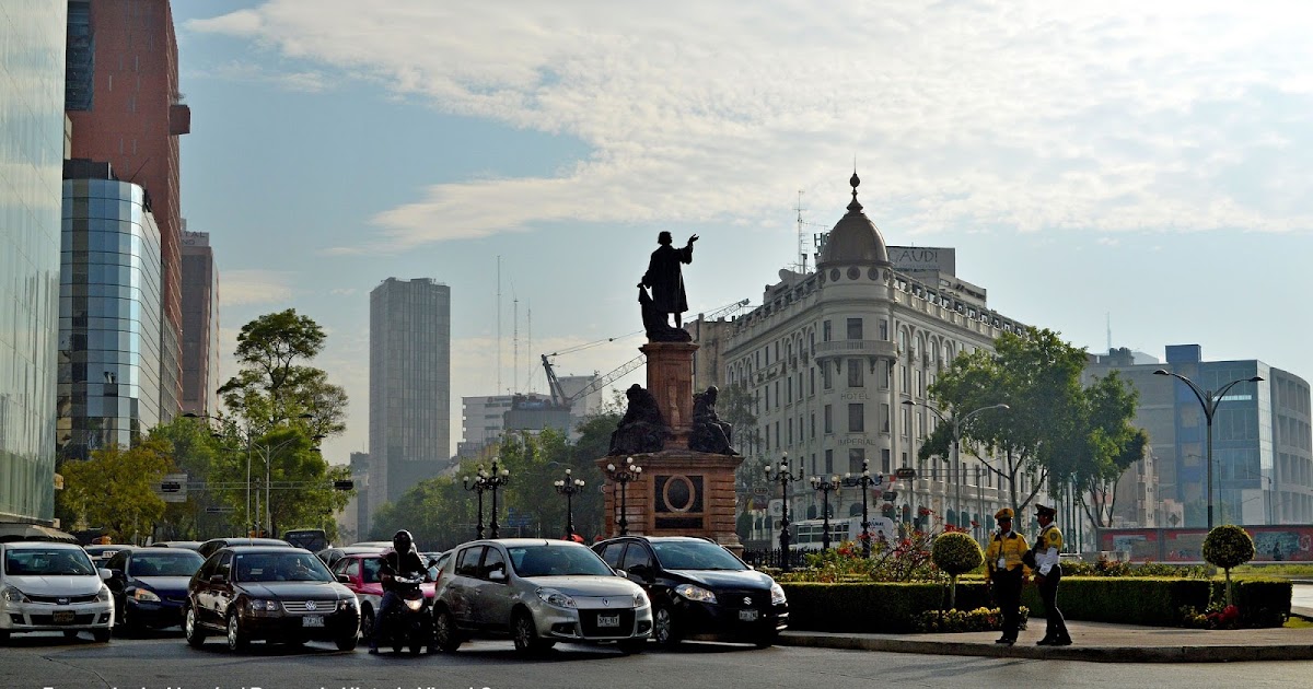 Banco de Historia Visual ©: Glorieta de Colón.