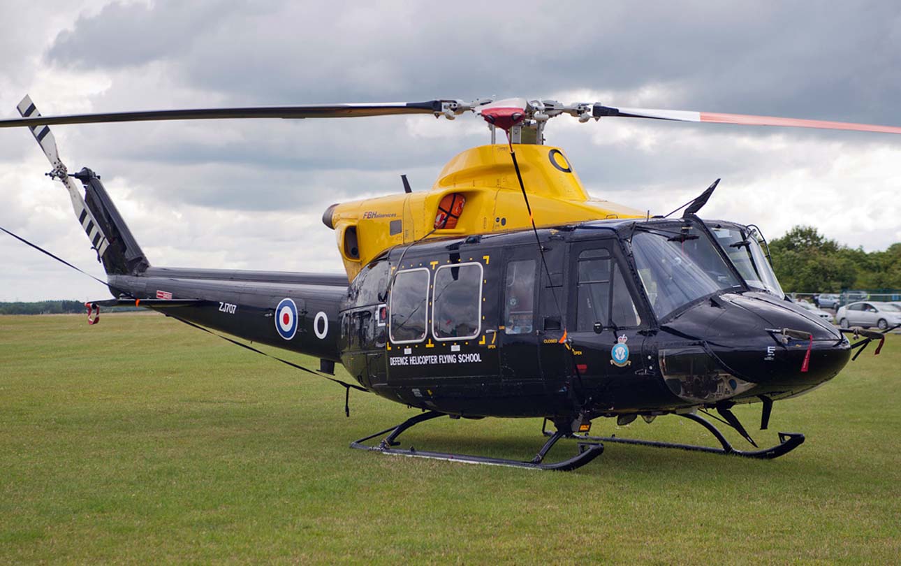 nhungdoicanh: Bell 412