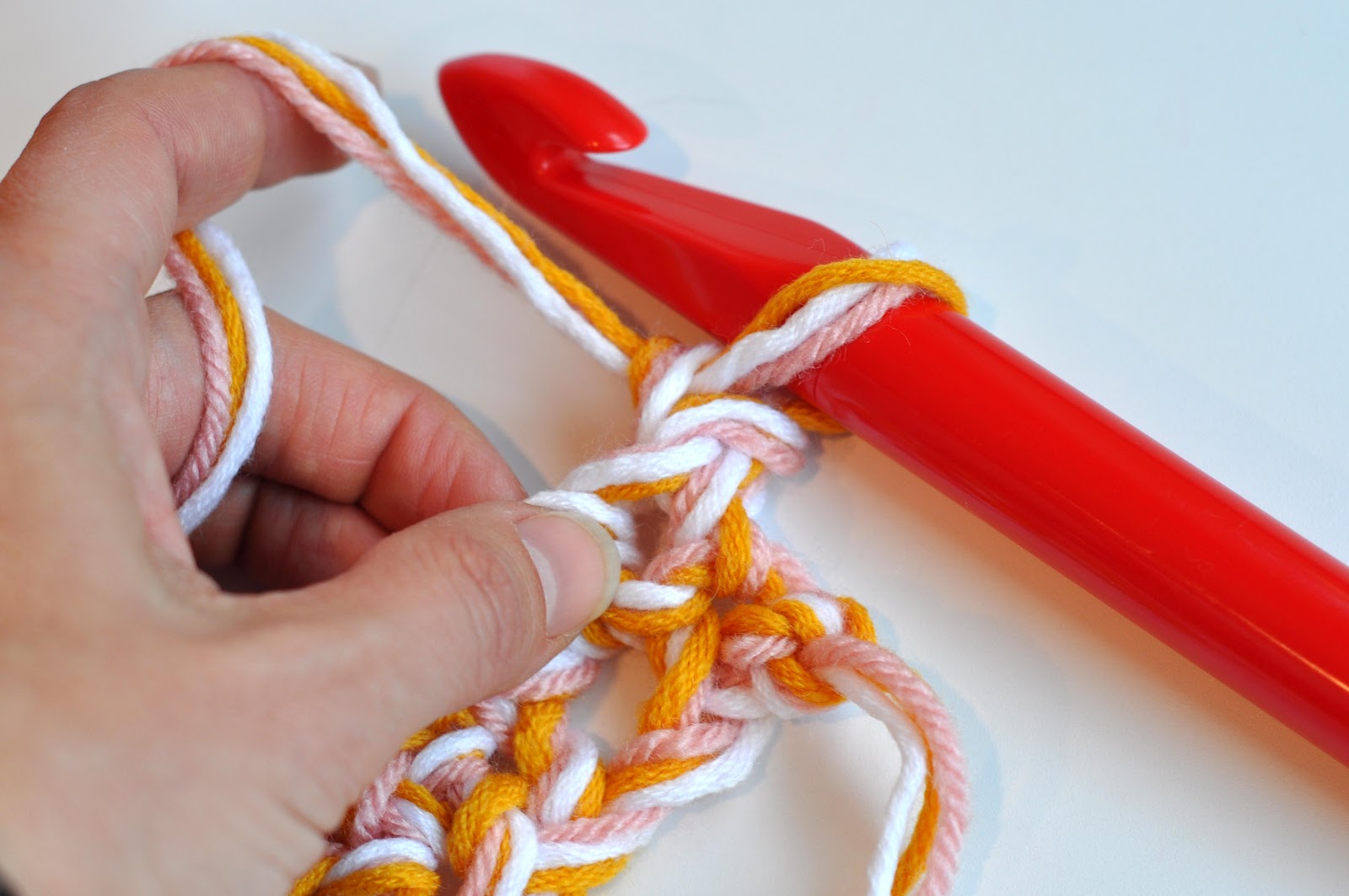 Aesthetic Nest: HOH in Crochet: Easy Baby Afghan (Tutorial)