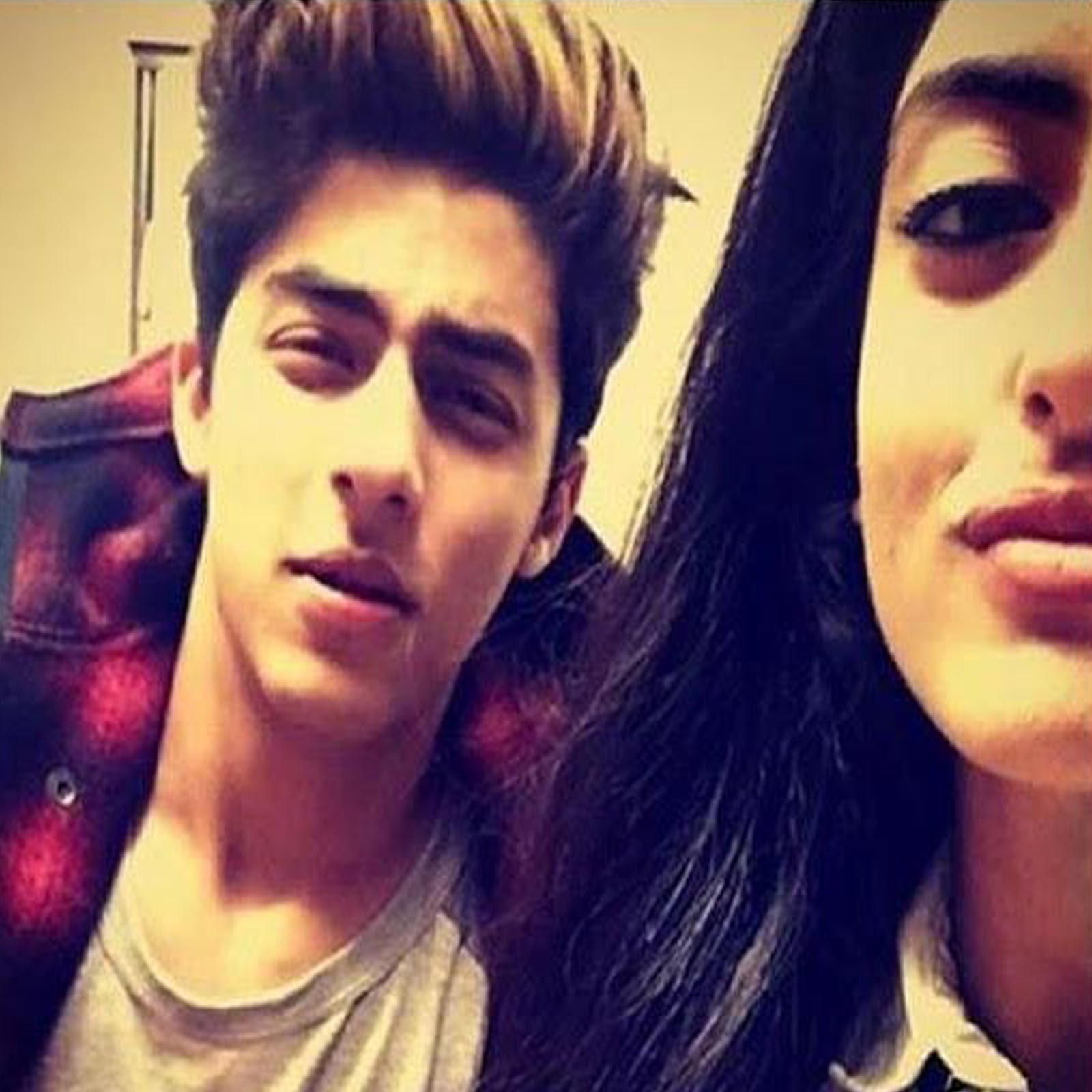 Check Out: Shahrukh's Son Aryan Khan Spotted Hanging Out With Amitabh's ... Check Out: Shahrukh's Son Aryan Khan Spotted Hanging Out With Amitabh's ...