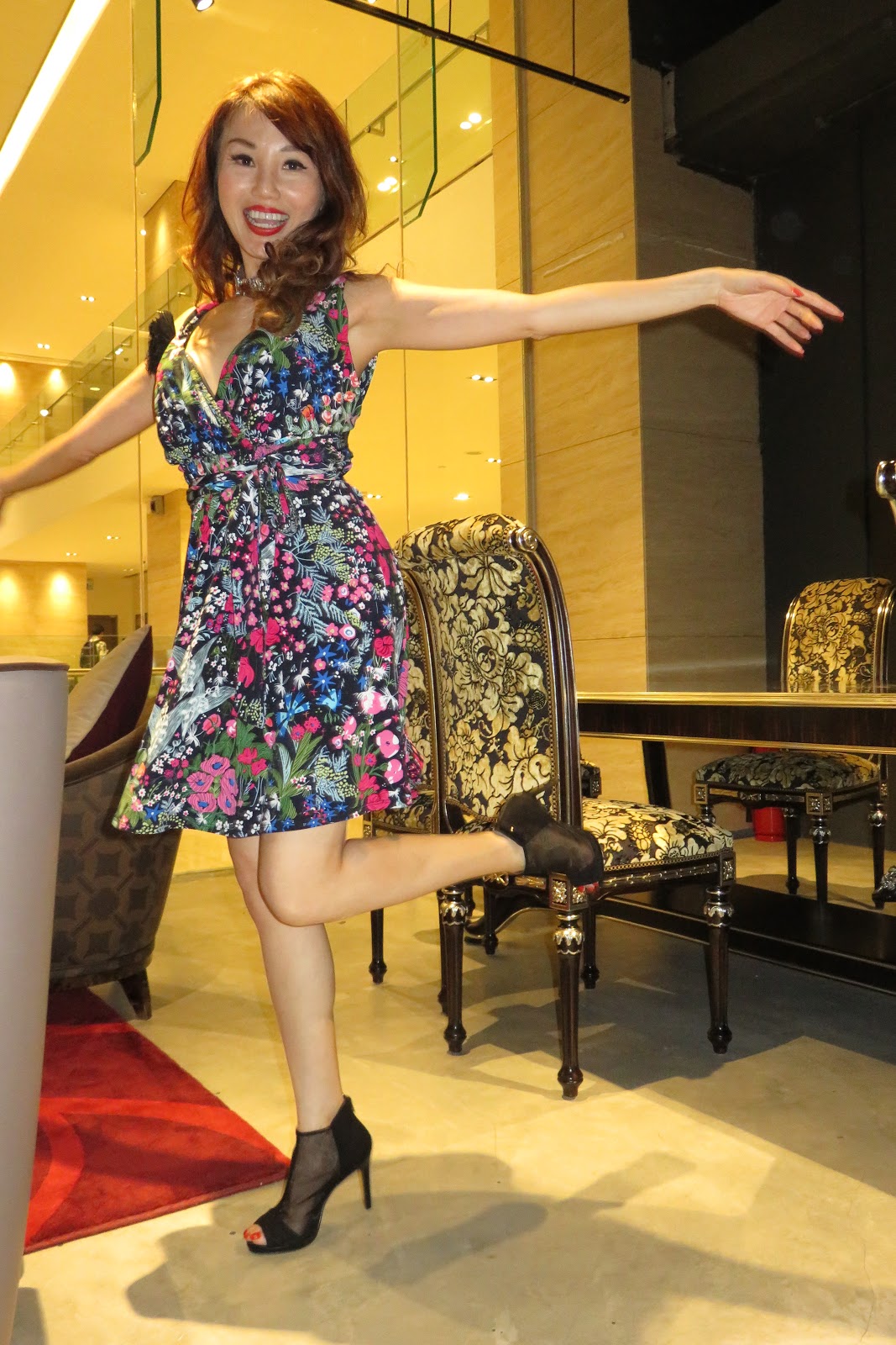 Kee Hua Chee Live!: CORINA TAN GOES BAROQUE AND VOGUE, NOT ROGUE AT ...