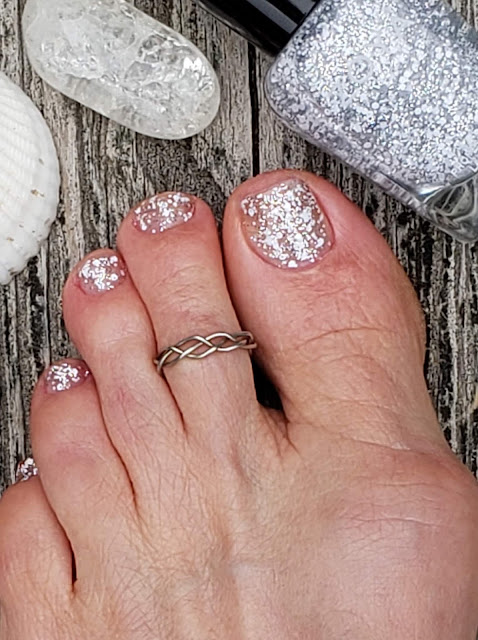 Summer Nail Polish Colors: The Zoya Barefoot Collection Summer 2019 ...