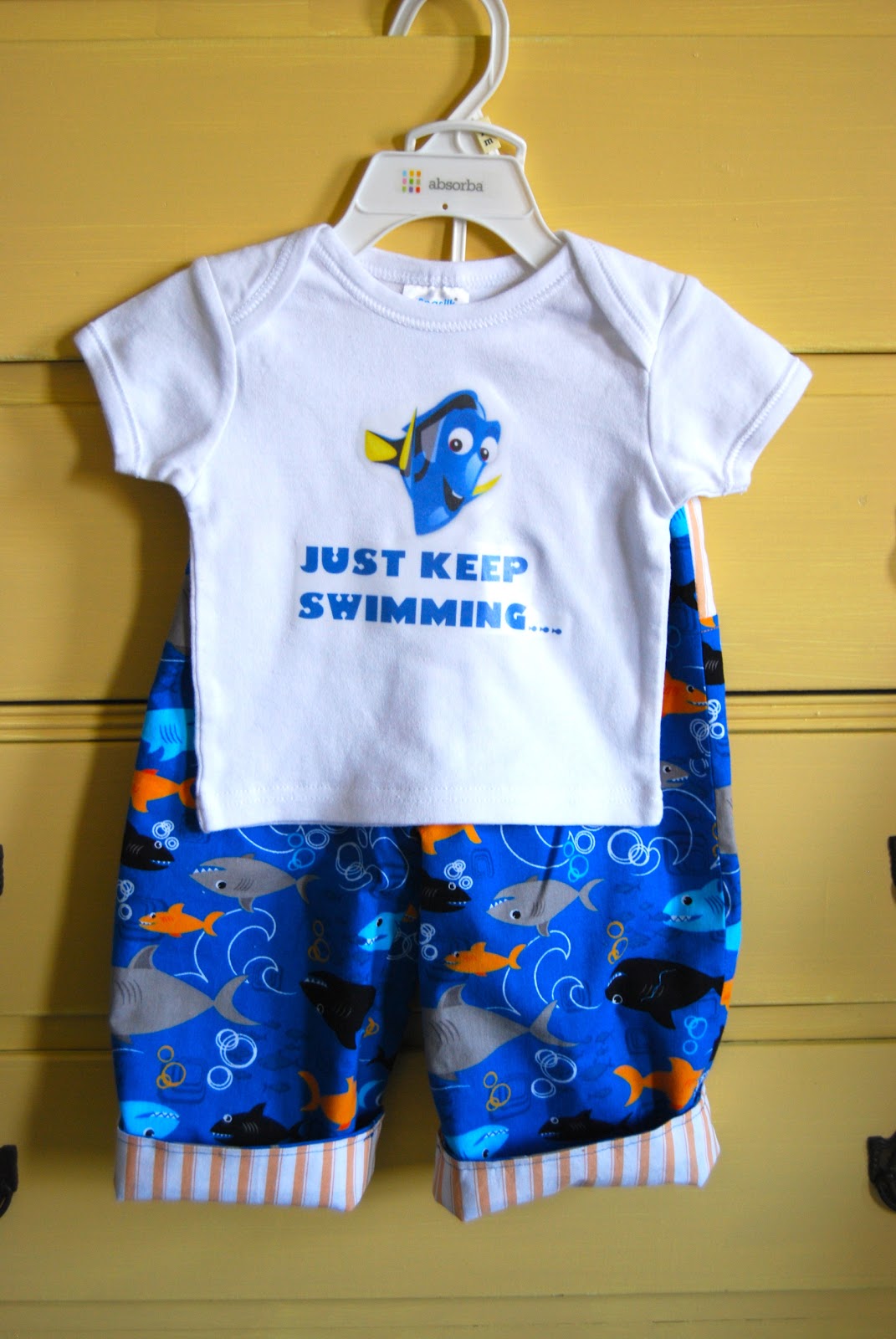 Merryweather's Cottage: DIY Finding Nemo Outfit
