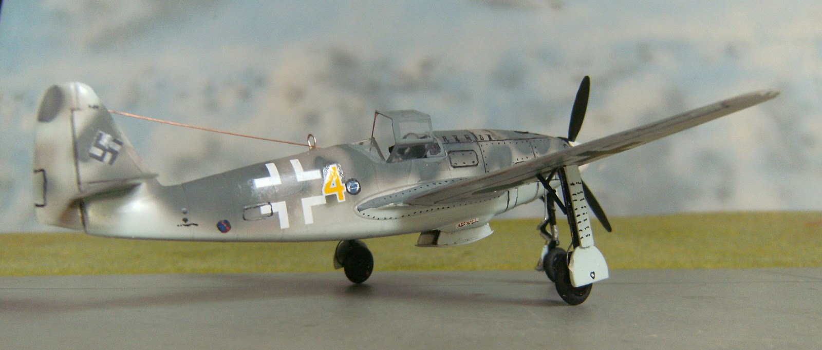 Happyscale-Modellbau: Messerschmitt Me 309 P.13-246 - Huma models ...