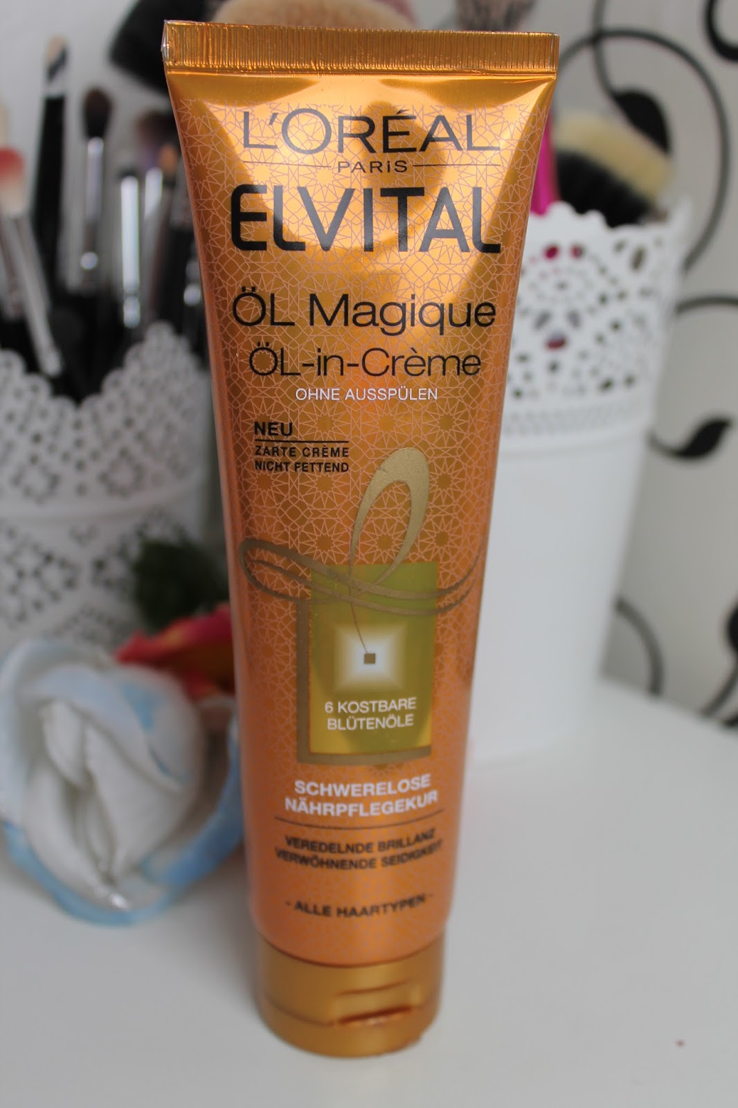 melaalie: [REVIEW] - L'Oréal Elvital Öl Magique Kur