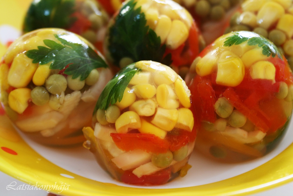 LATSIAKONYHÁJA: ASZPIKOS TOJÁS