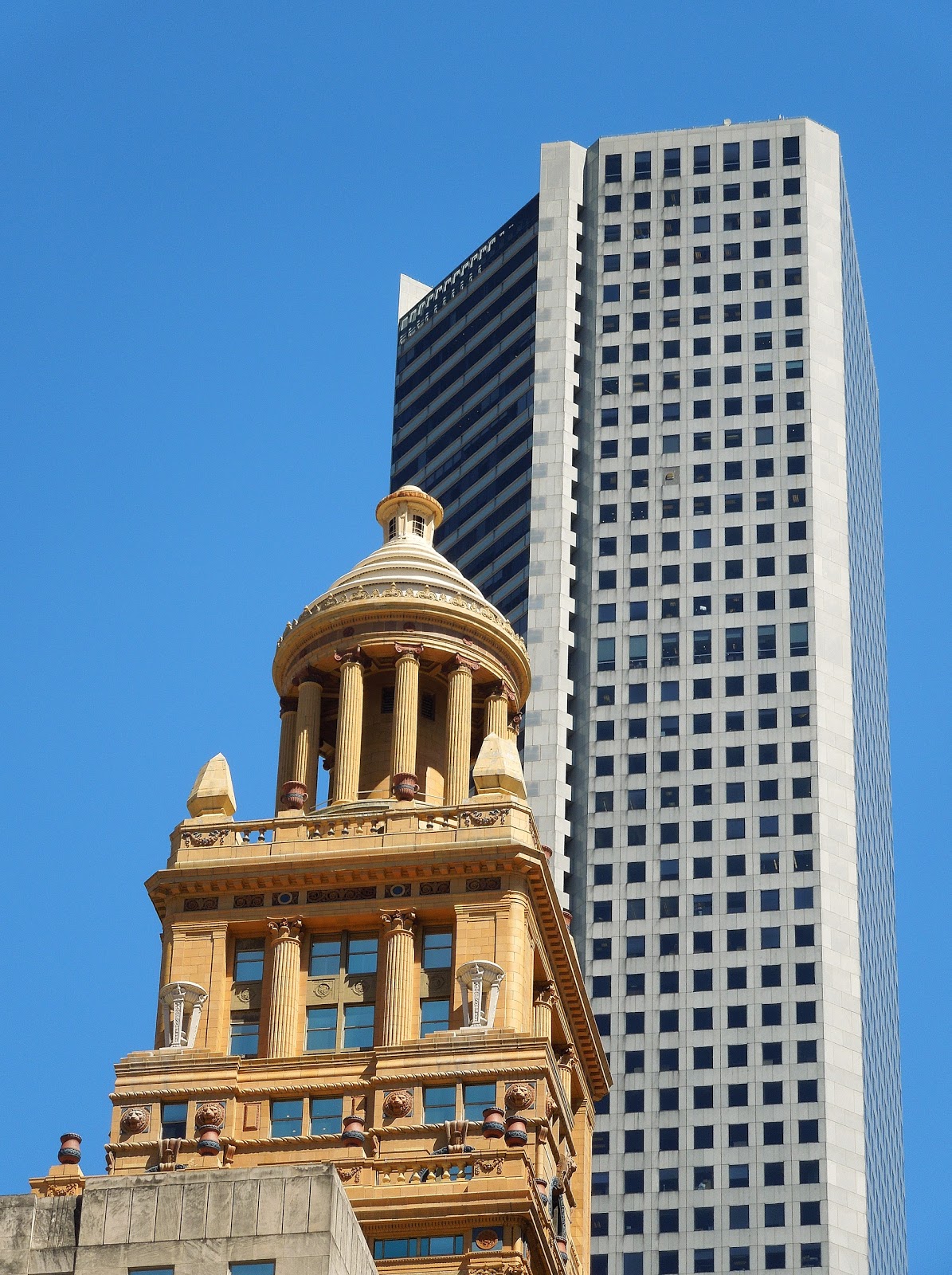 Houston in Pics: Downtown Duo of Notable Landmarks: Esperson & Chase To