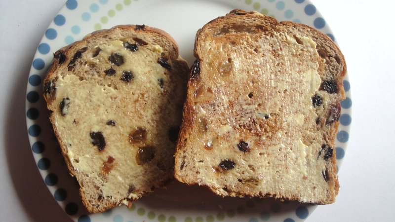 Grocery Gems: Warburtons Winter Loaf Review