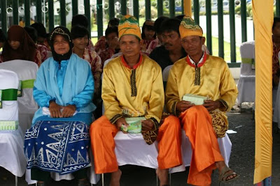 DAYAK BORNEO: DAYAK BARAKI