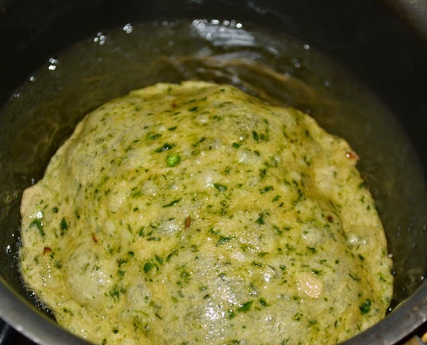 Veggie Platter: Indori Poori Palak Ki ~ Madhya Pradesh Cuisine