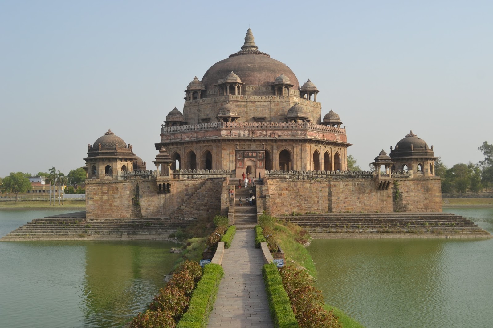 The tomb of Sher Shah Suri. Sasaram- second tallest tomb in India ...
