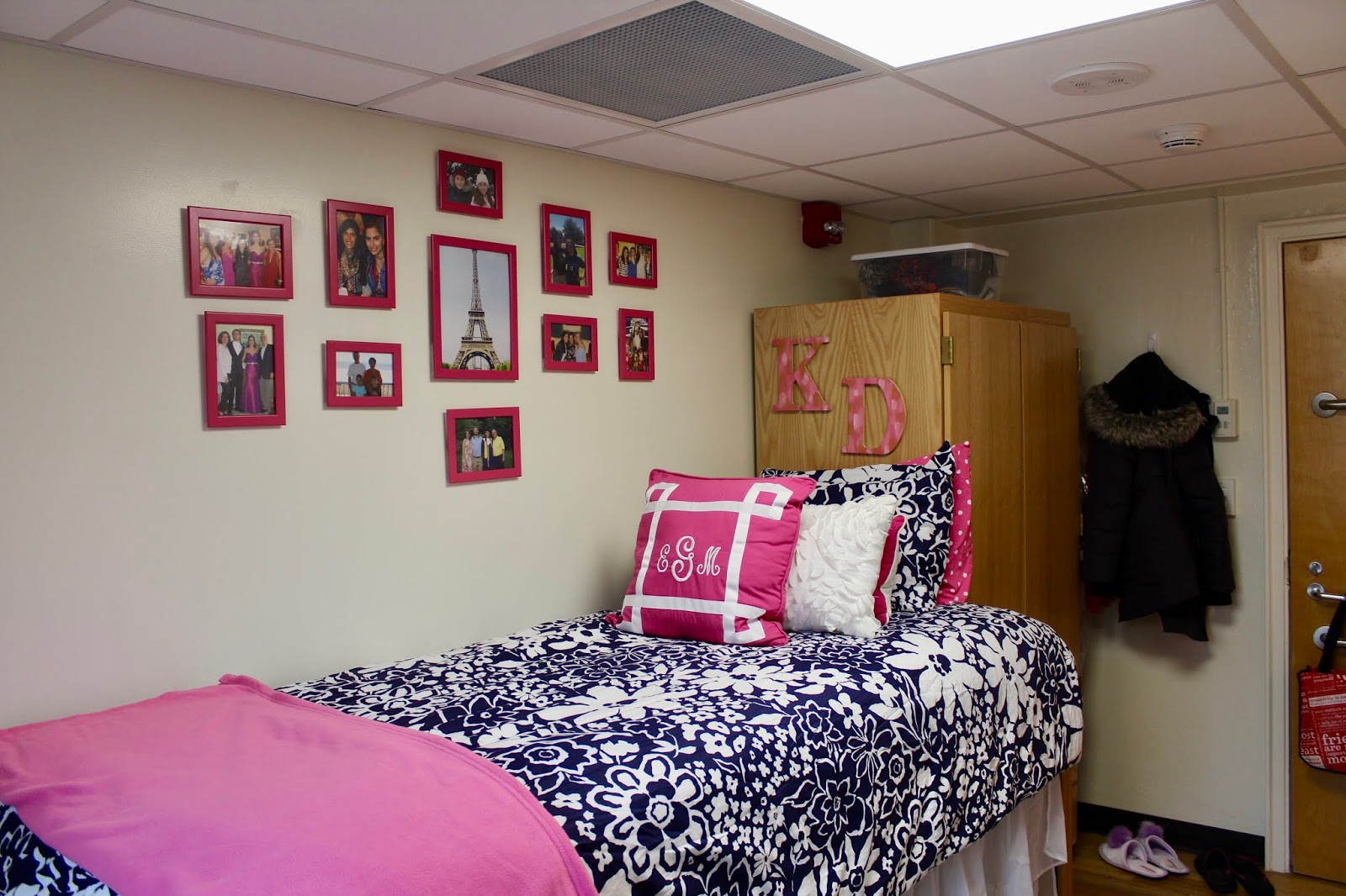 First Day of Class and my Junior Year Dorm Room | Tall and Preppy