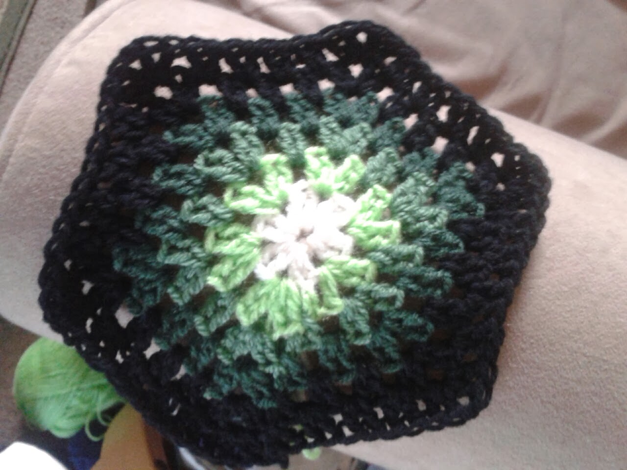 The Knitting Assassin!: 'Stained Glass Window' - in Yarn!