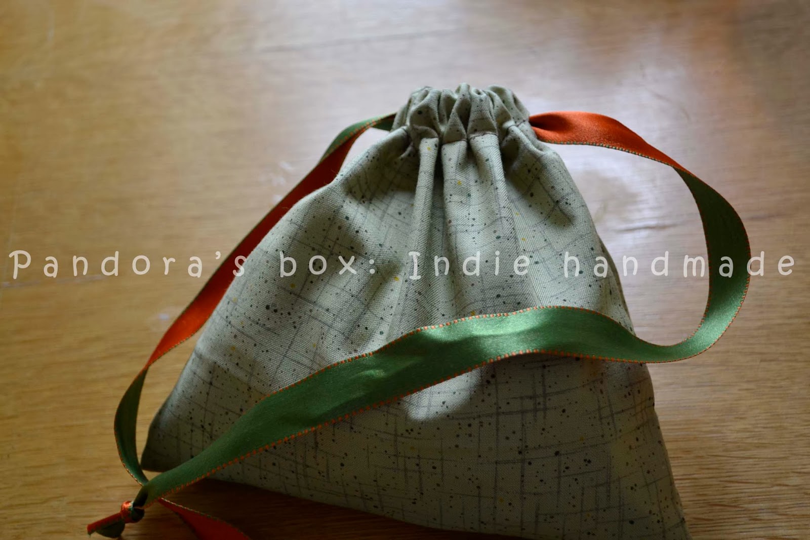 Pandora's box: indie handmade: Easy tutorial: drawstring bag