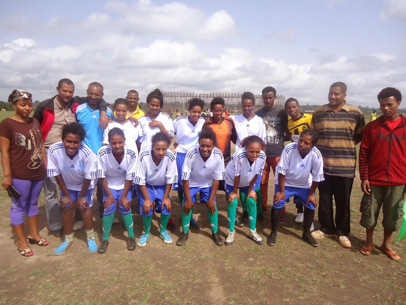 ሀዋሳ ዩኒቨርሲቲ አዋዳ ካምፓስ (HAWASSA UNIVERSITY AWADA CAMPUS) : እግርኳስ ድጋፍ