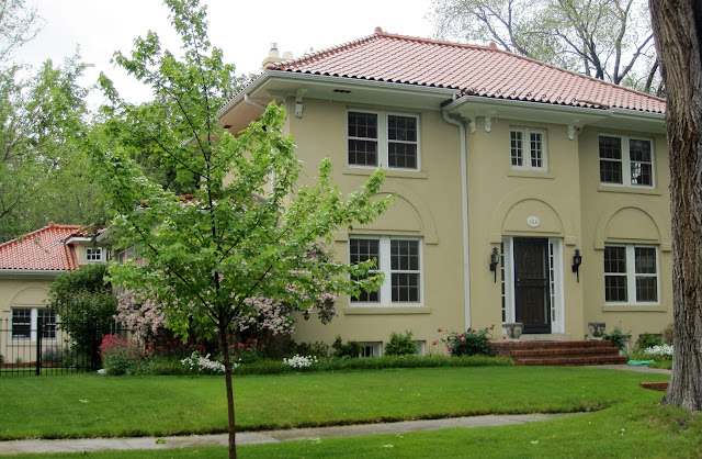 Simple Details: neighborhood tour...