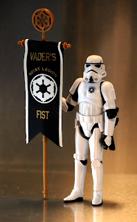 ACTION FIGURE EMPIRE: Exclusive 501st Stormtrooper: A Salute To The Legion!