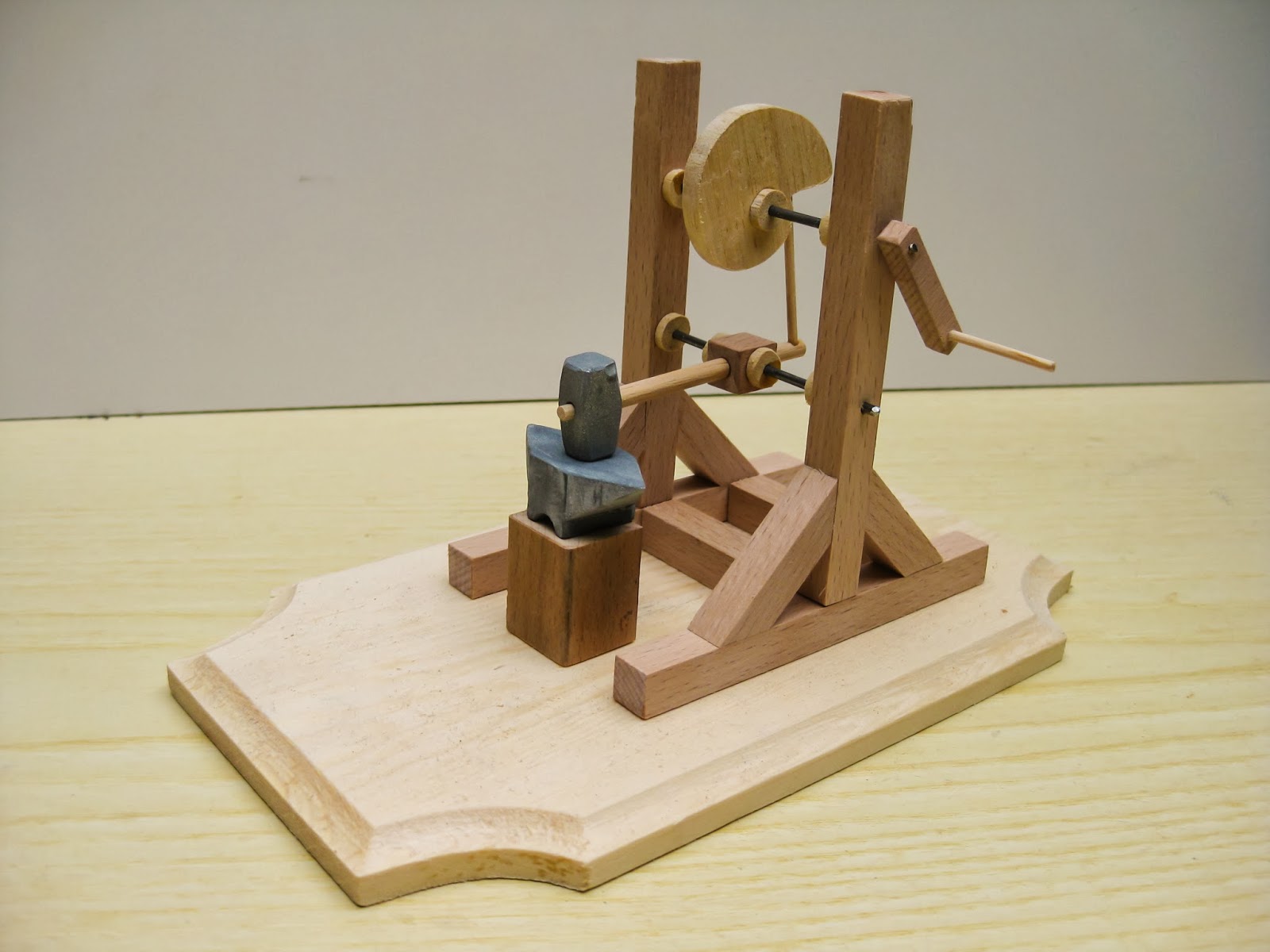 fpwing-eng: Leonardo's Cam Hammer