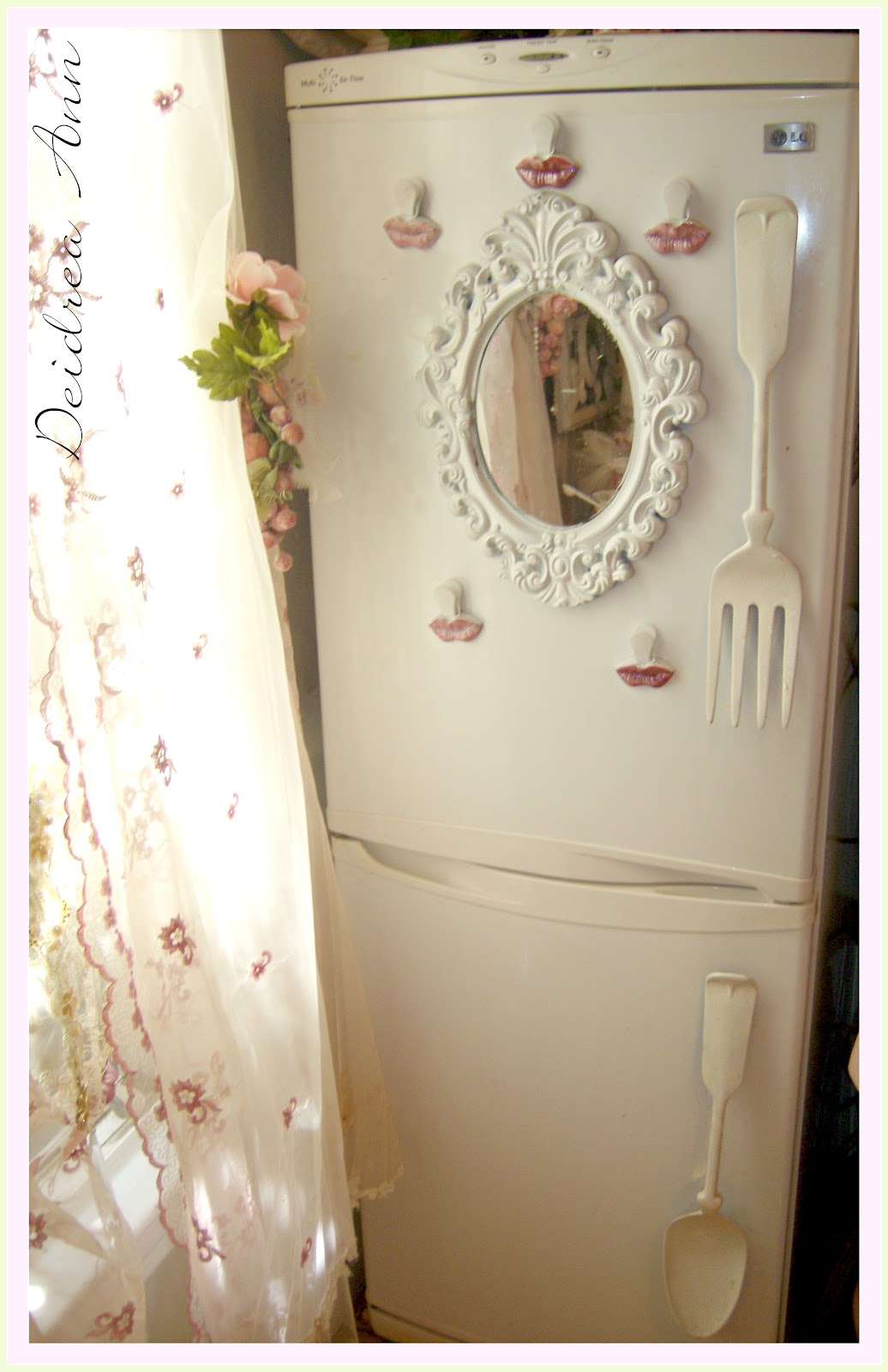 Suzy Homefaker: Pink refrigerator