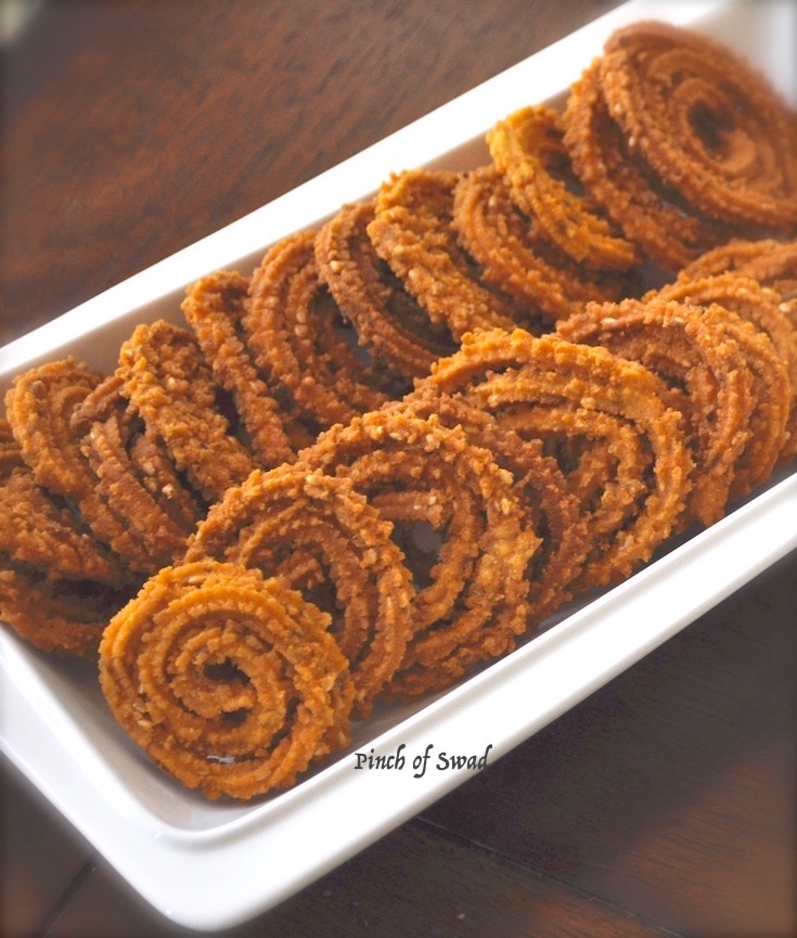 Pinch Of Swad - taste that hits the spot!: Rice Chakli (Chakali)