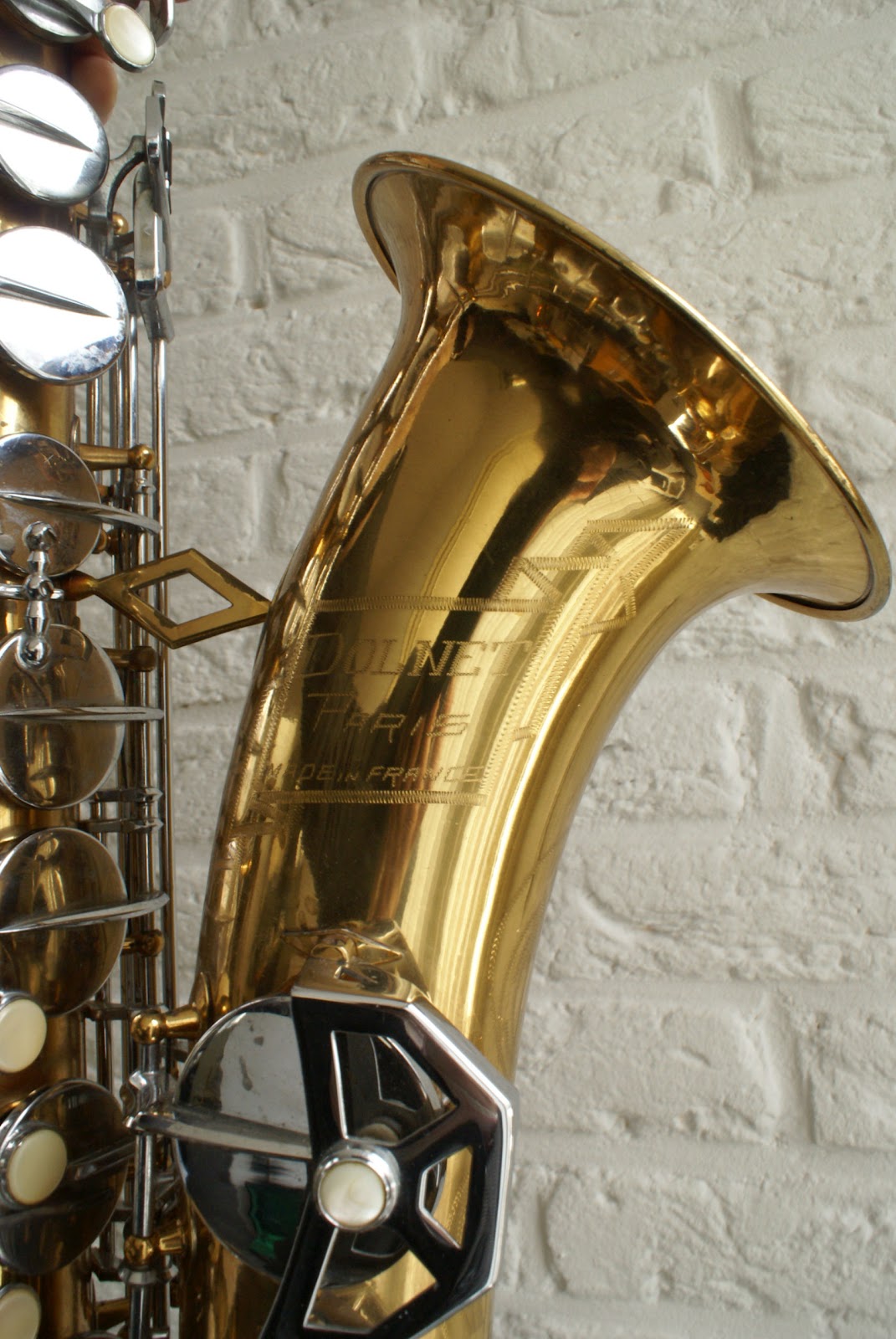 Antique and Vintage Saxophones