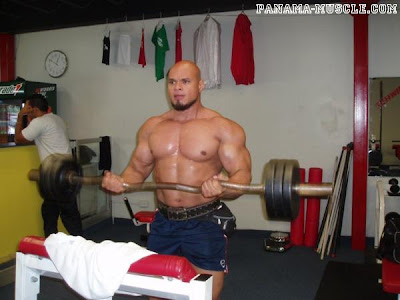 Bodyspace Junction: Panamanian bodybuilder Kelly Gordón