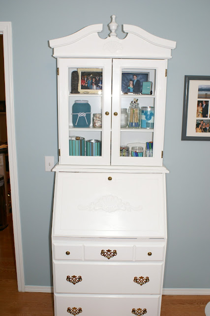 The Cozy Condo: Craft Desk Tour