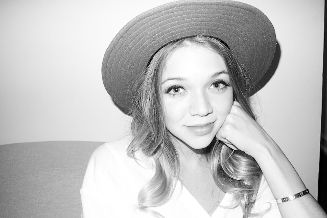 HotitaliaMagazine: professione pornostar: Jessie Andrews