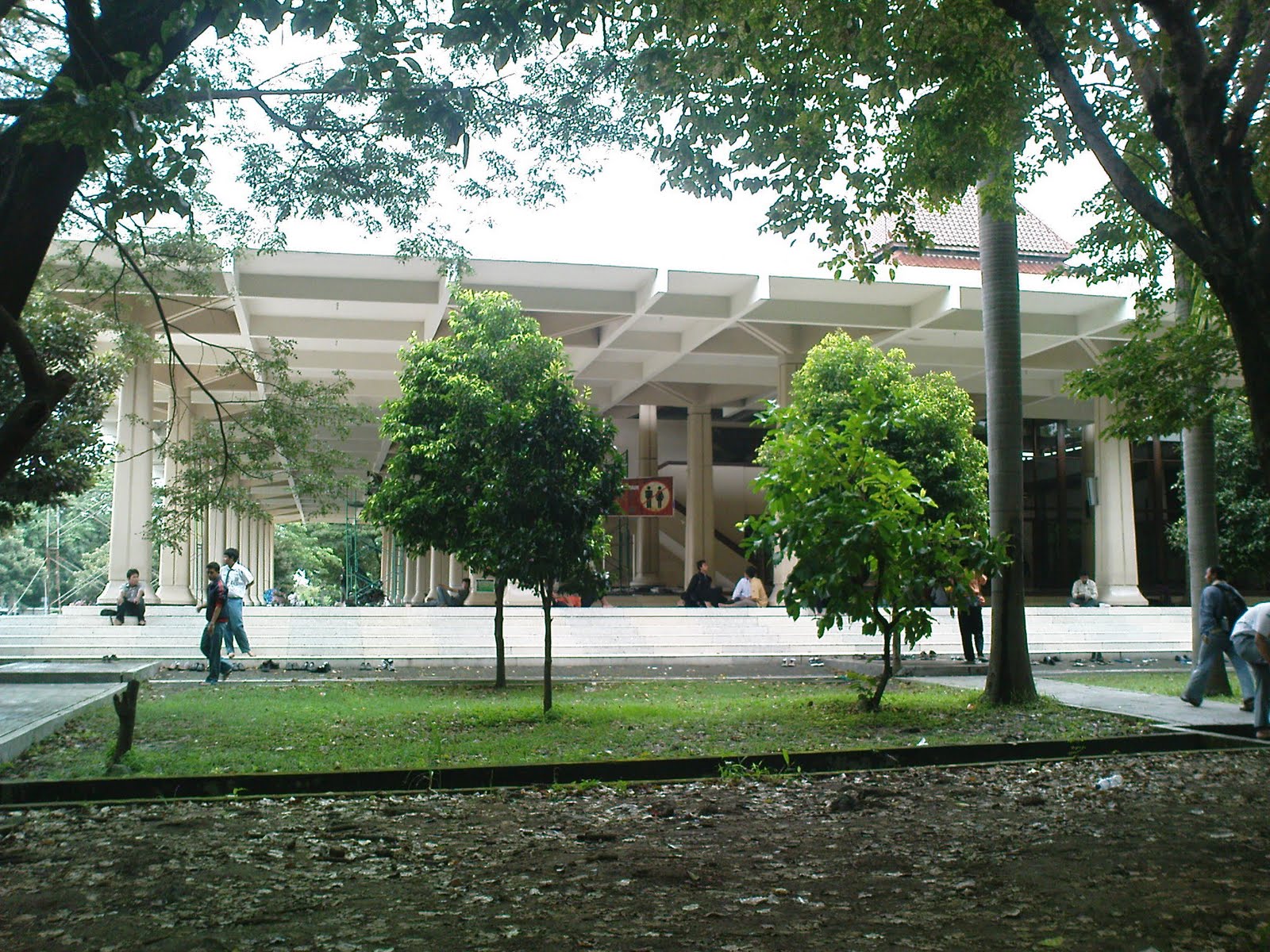 Coretannya BRILIANTA: Sekilas Tentang Kampus ITS Surabaya (Institut ...