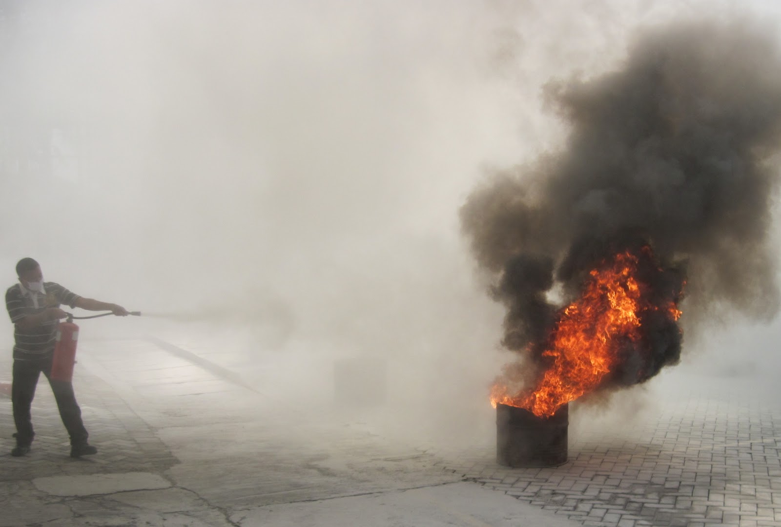 .: Pelatihan "Teori Api dan Pemadaman Kebakaran"