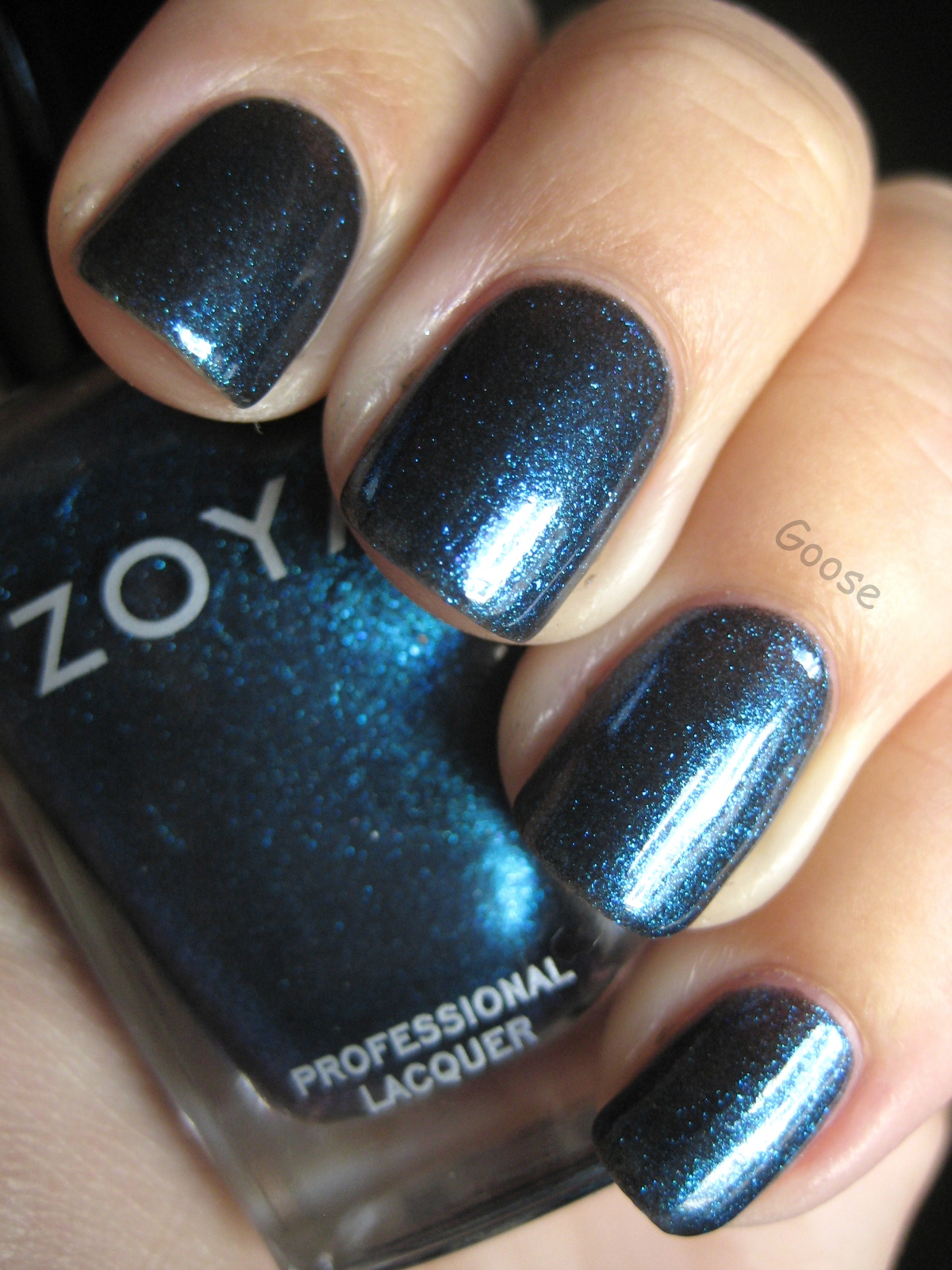 Goose's Glitter: Zoya Swatches - Greys and Blues (pic heavy!)